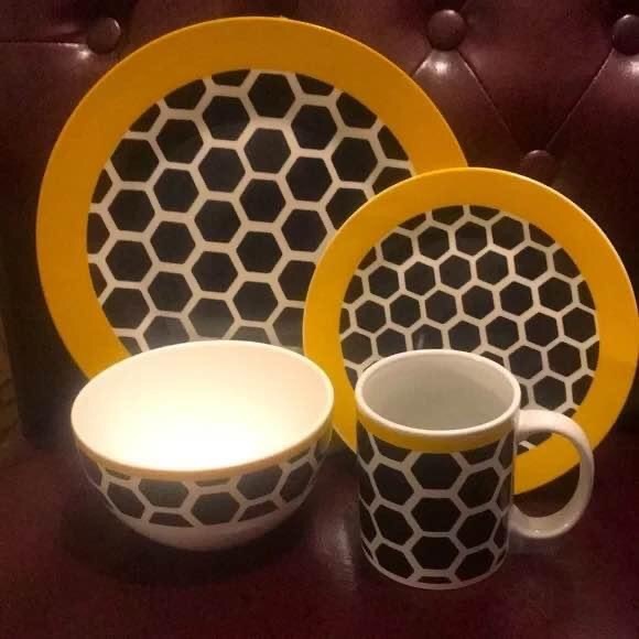 Target | Dining | New Yellow And Black Beehive Honeycomb 4 Piece ...